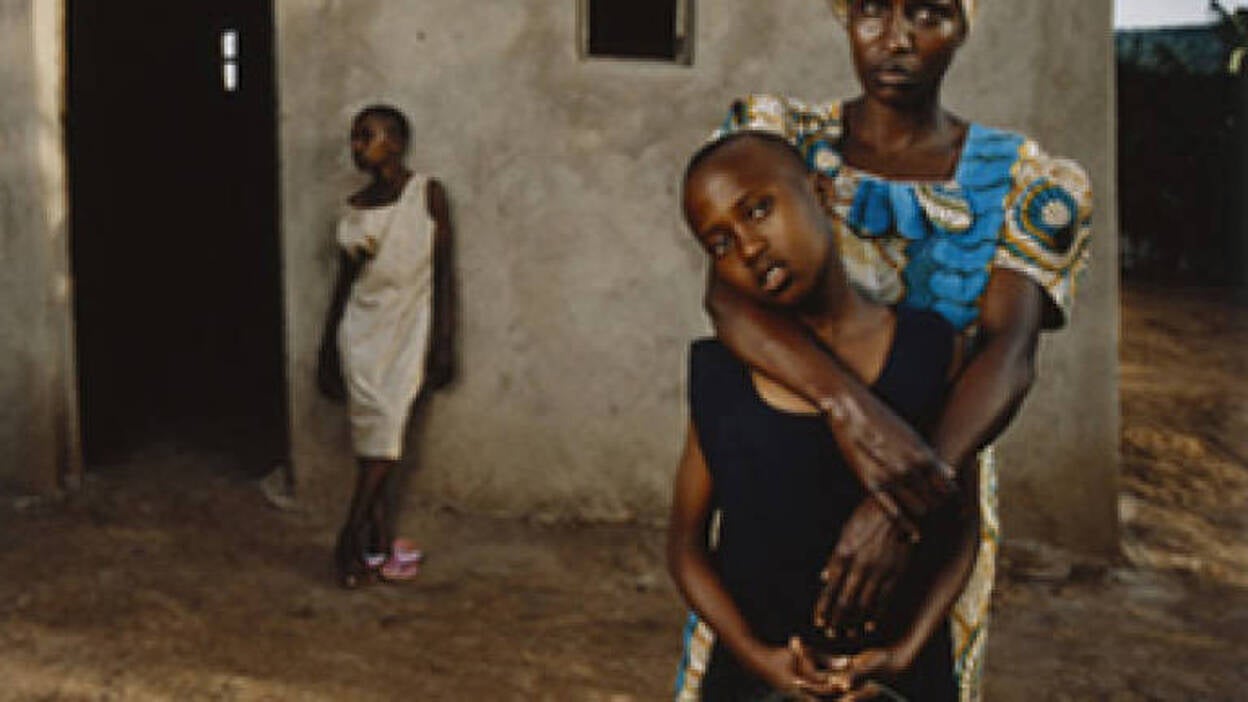 La foto de una víctima del genocidio ruandés gana premio de National ...