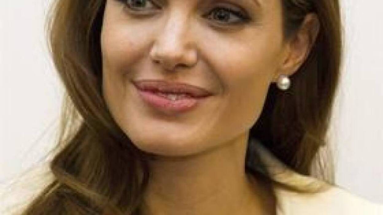 Una Tía De Angelina Jolie Muere De Cáncer De Mama Canarias7