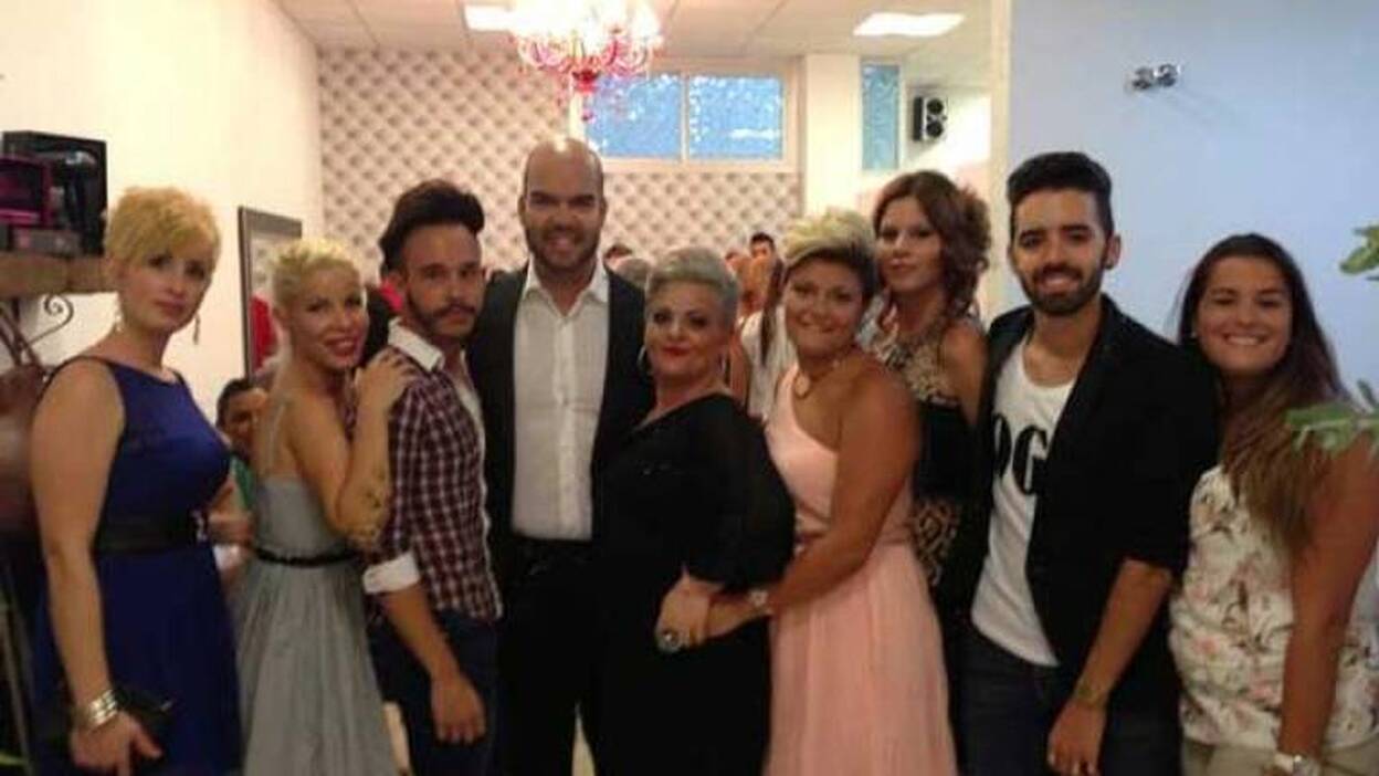 Chari&Jared abren su nuevo salón de belleza | Canarias7