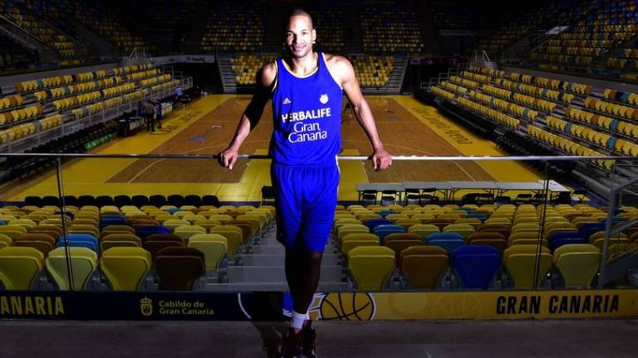 Eulis Báez: "Estamos haciendo lo mismo que en la pretemporada, pero ...