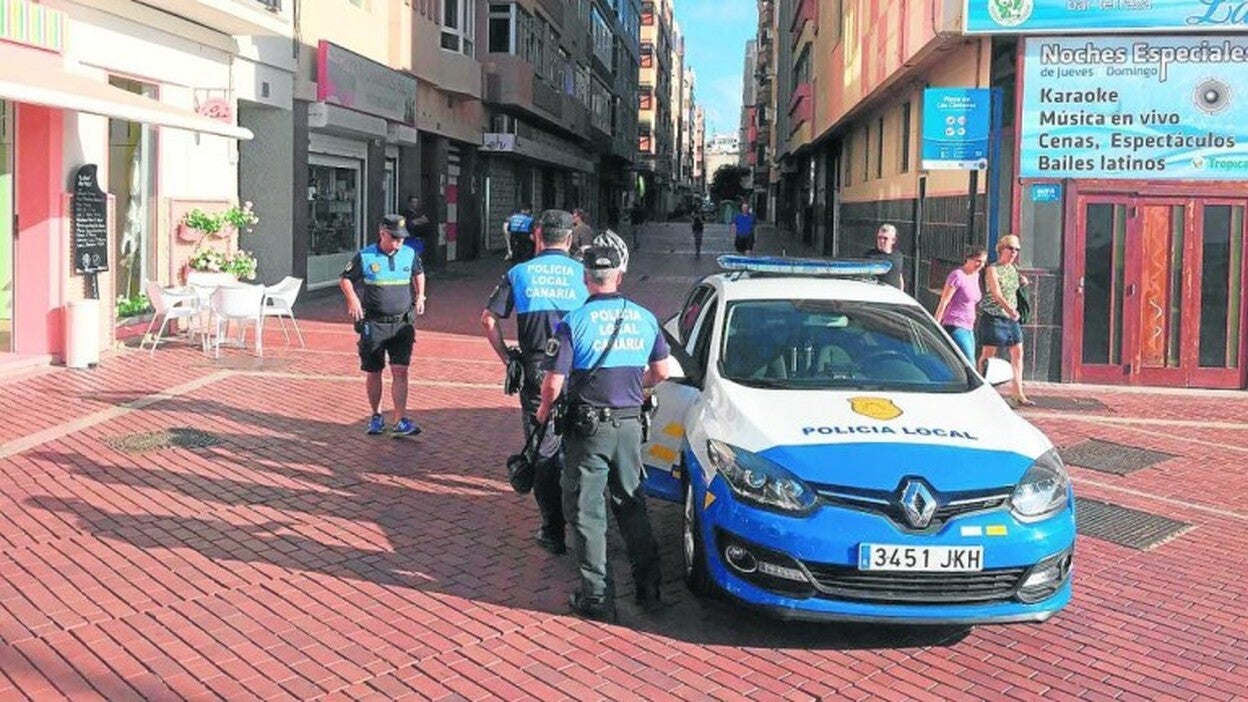 Detenido por fotografiar a tres niñas desnudas | Canarias7