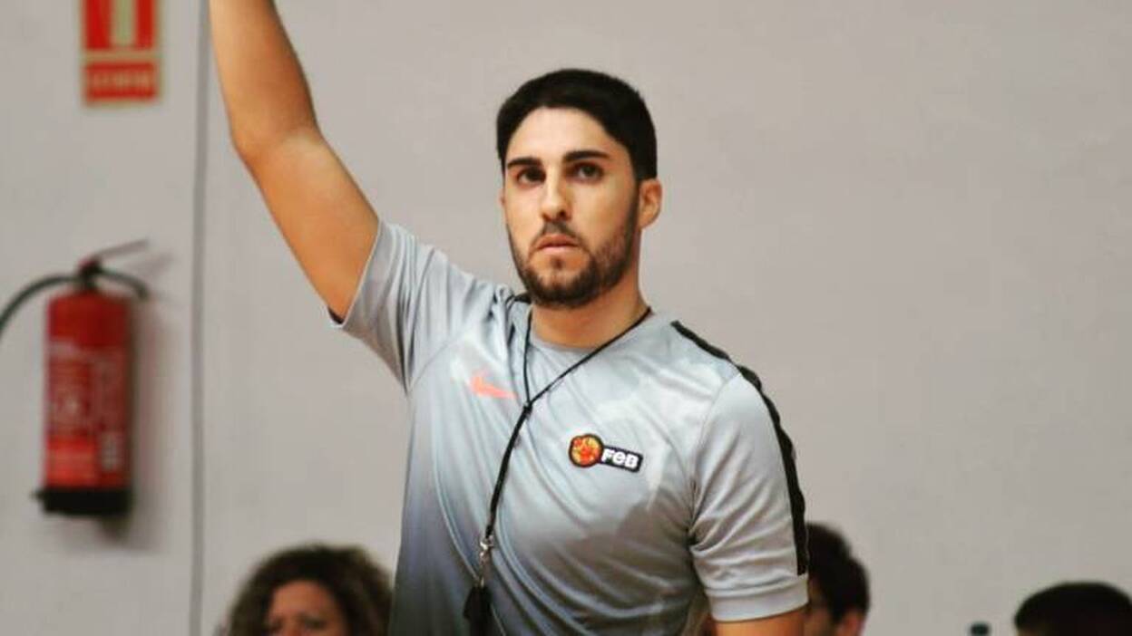 Héctor Báez, la promesa del arbitraje grancanario | Canarias7