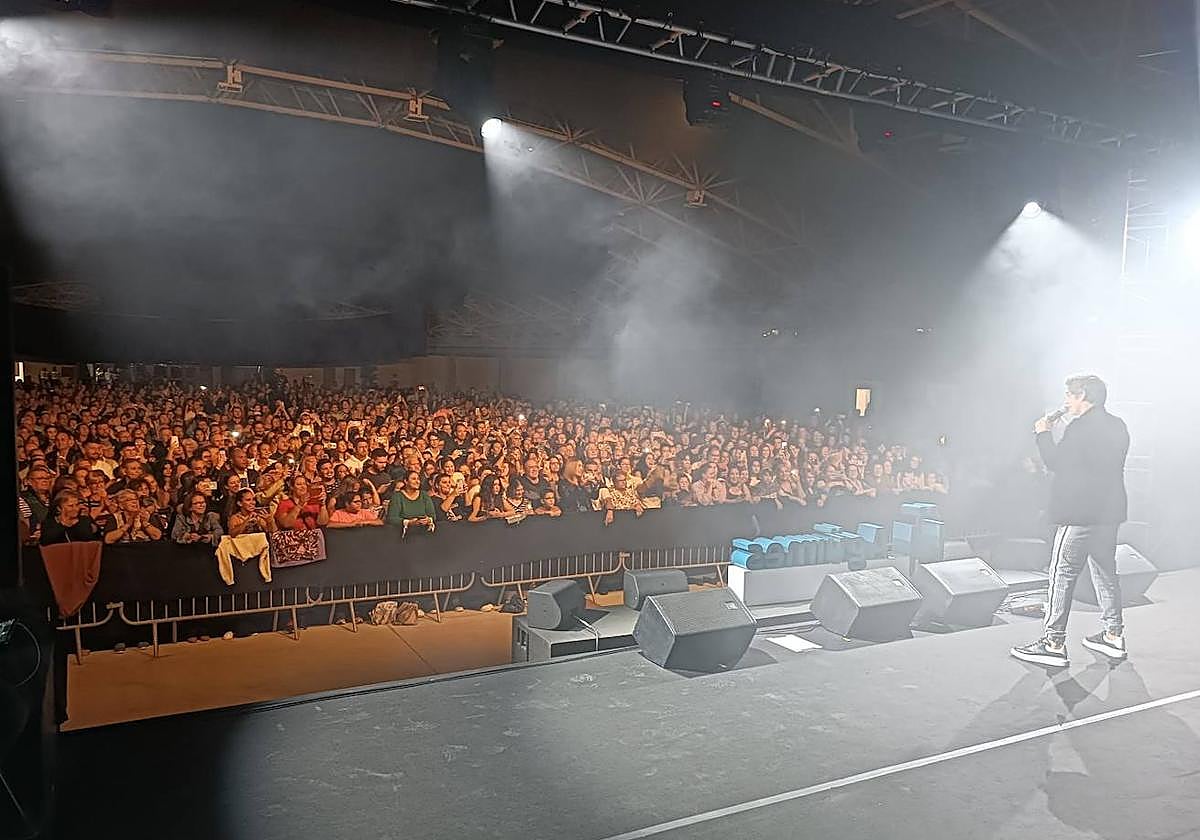 Más de 2.000 personas vibran con Carlos Baute en el recinto ferial de ...