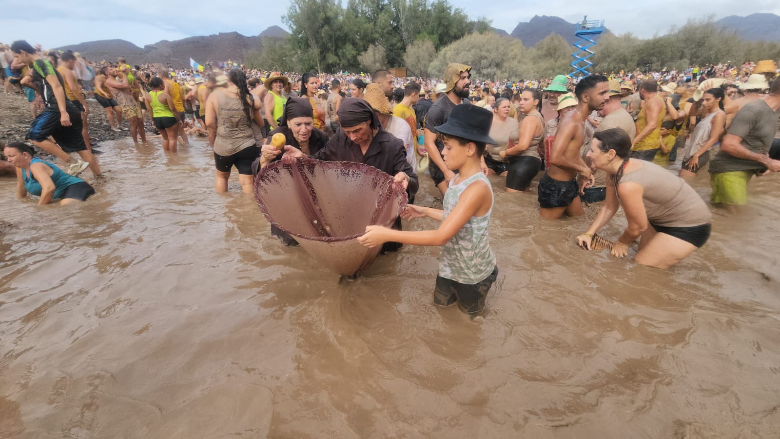 La Fiesta del Charco en La Aldea de San Nicolás, en imágenes | Canarias7