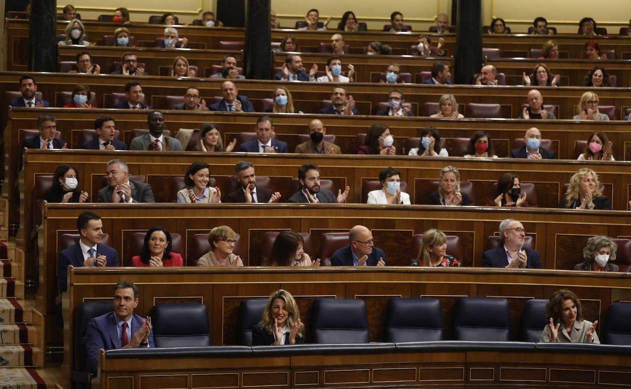 La ley que avala el comercio triangular llega a debate en el pleno del ...