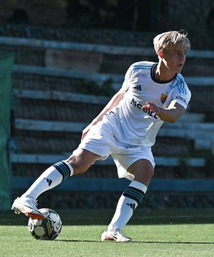 Lucas Bergvall, la nueva estrella del Totenham, despunta en un amistoso ...