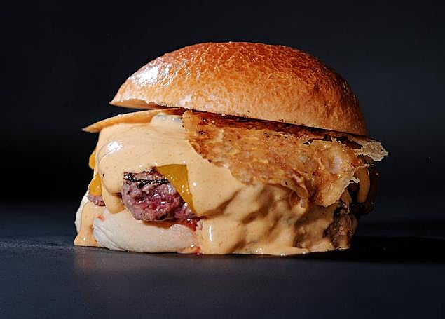 Pablo's Escoburger: la mejor hamburguesa en un ambiente criminalmente ...