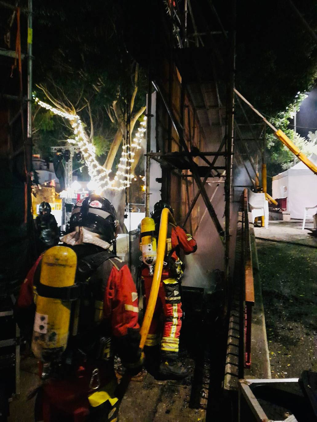 Se incendia el escenario de las fiestas de San Lorenzo | Canarias7