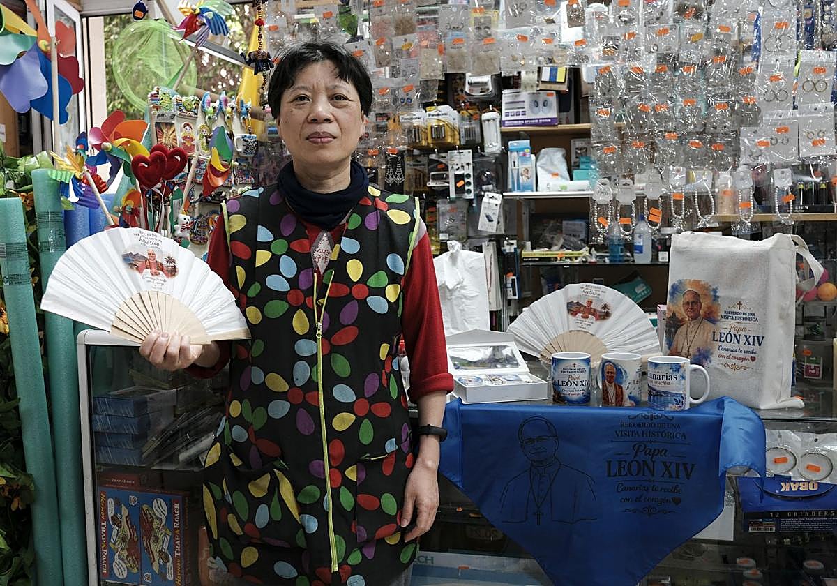 El fenómeno León XIV llega a los bazares con productos de China | Canarias7