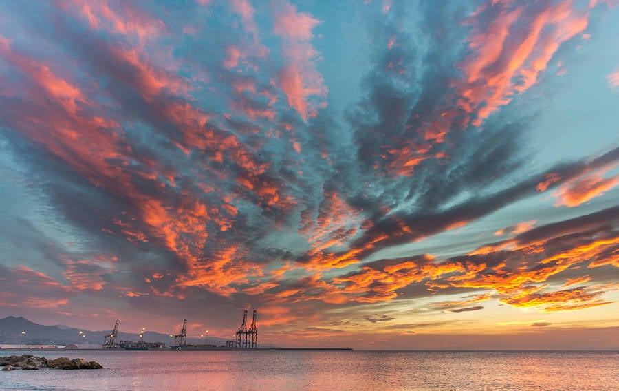 Fotos: Los amaneceres más espectaculares a pie de playa en Málaga, en ...