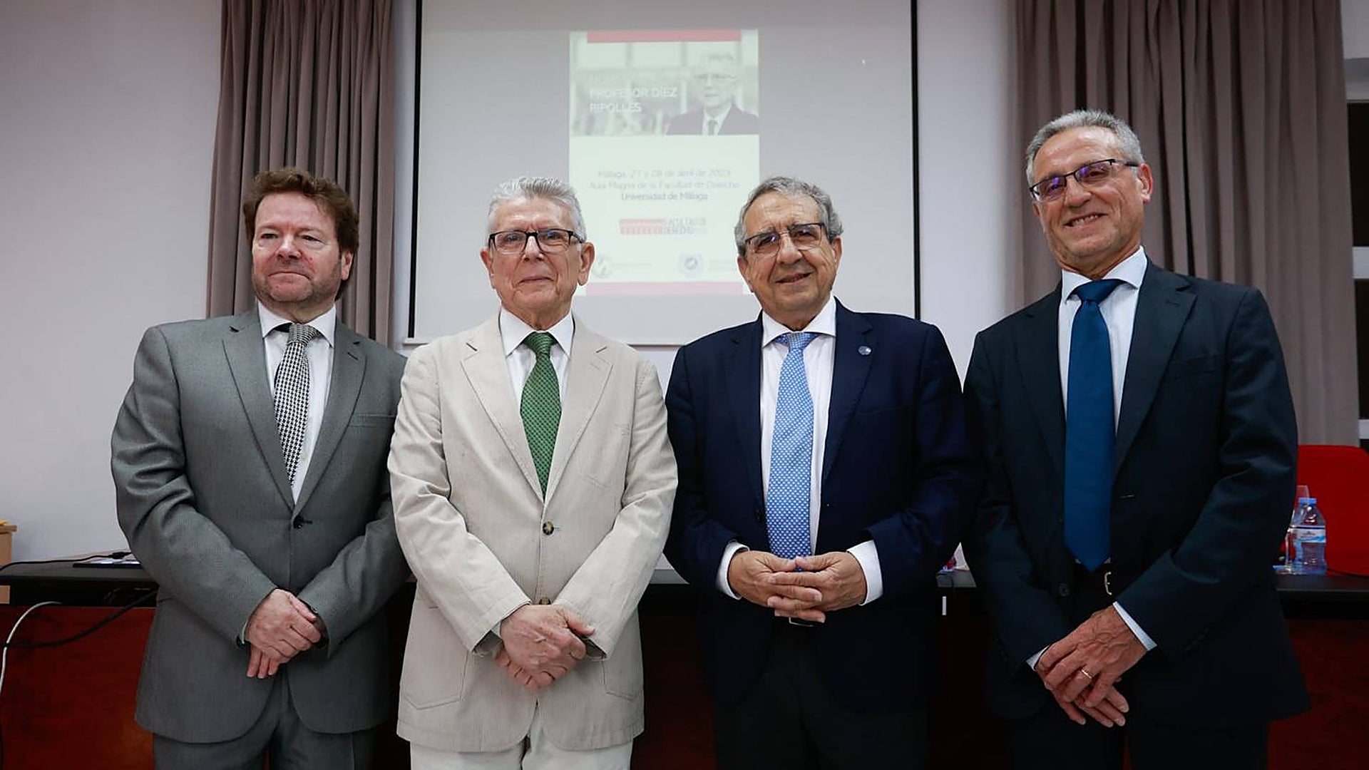 Derecho reconoce la prolífica carrera de José Luis Díez Ripollés en ...