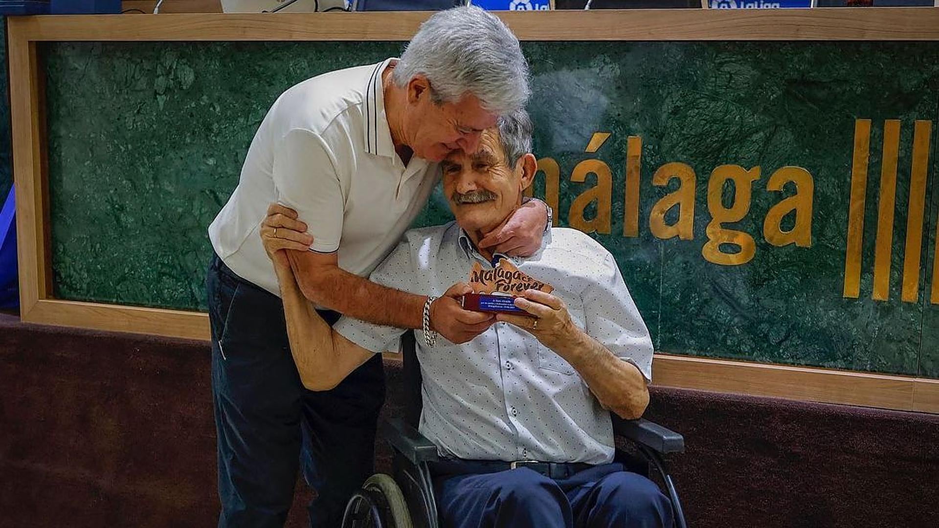 Muere Juan Alcaide, histórico delegado de la cantera del Málaga ...