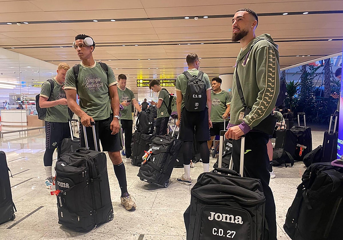 Luhhangie nude kstar service on the other hand is the