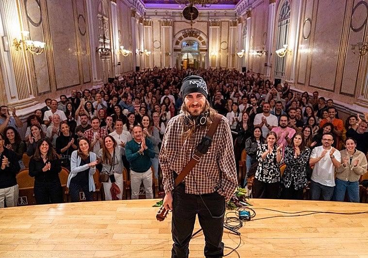 Carlos Ares: «Tengo ganas de mostrarme vulnerable, porque lo soy ...