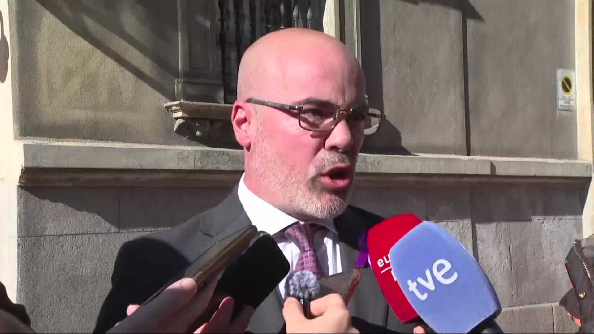 El delegado del Gobierno exige a Feijóo "actuar con contundencia" en el ...