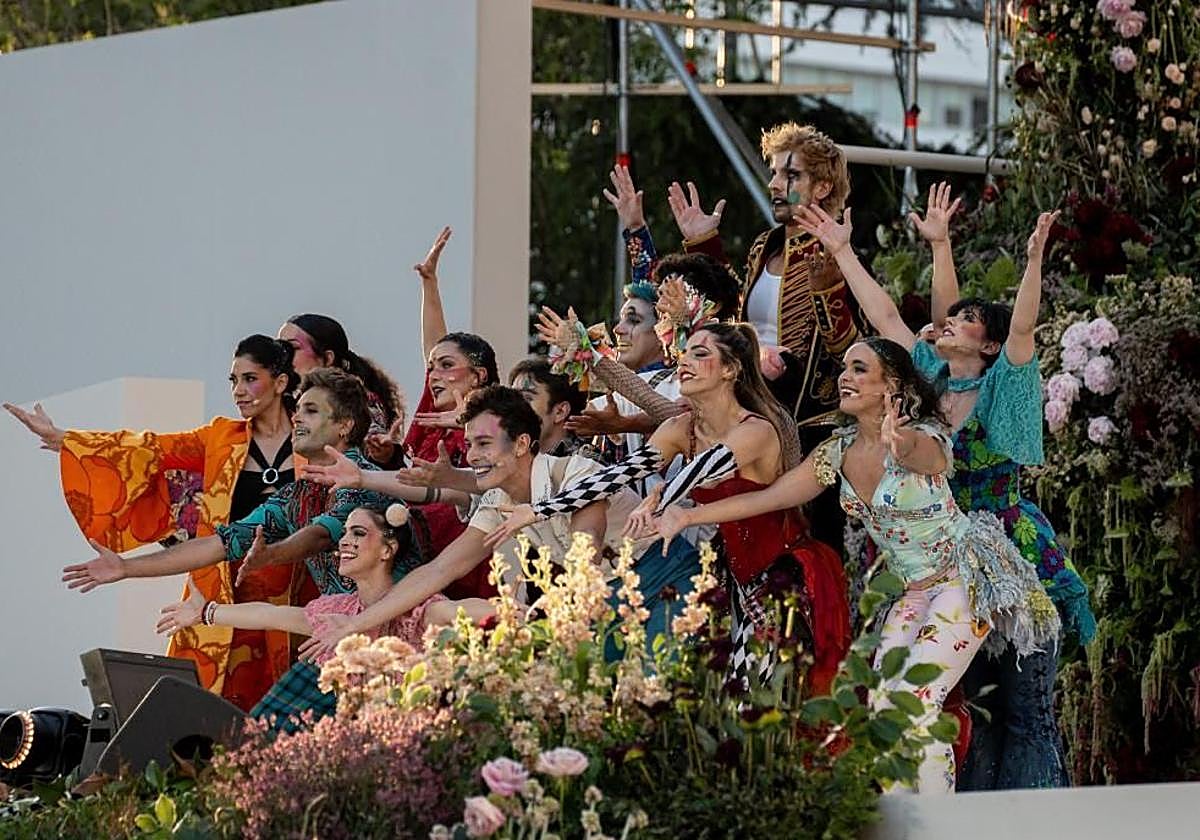 Actores de'Godspell', el musical de Antonio Banderas, actúan ante el ...
