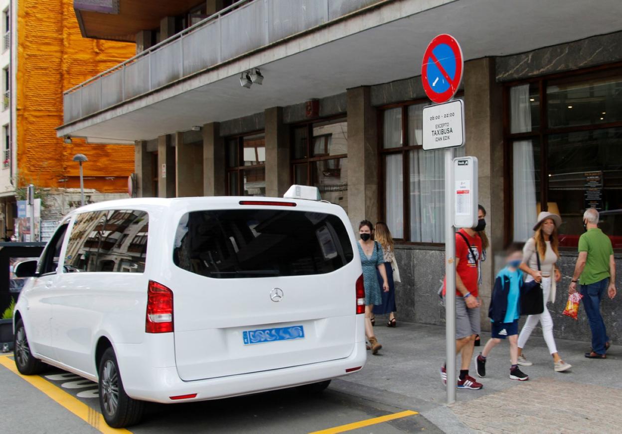 El taxibus llega a los puntos altos de Eibar | El Diario Vasco
