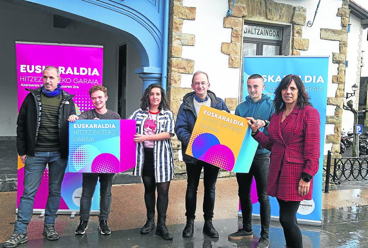 Euskararen normalizazioa sustatzeko lankidetza-hitzarmena sinatu dute ...