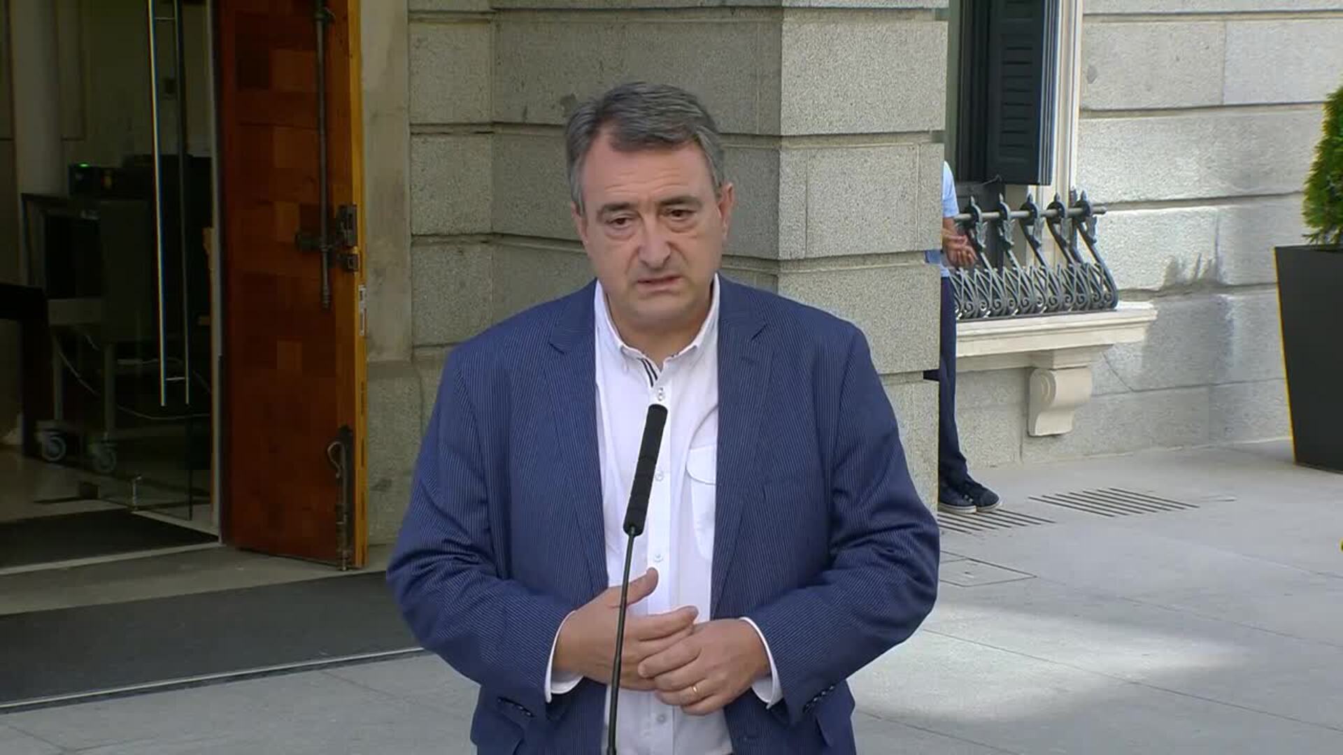 PNV emplaza al Gobierno a pactar con las comunidades y la oposición el nuevo plan de ahorro | El ...