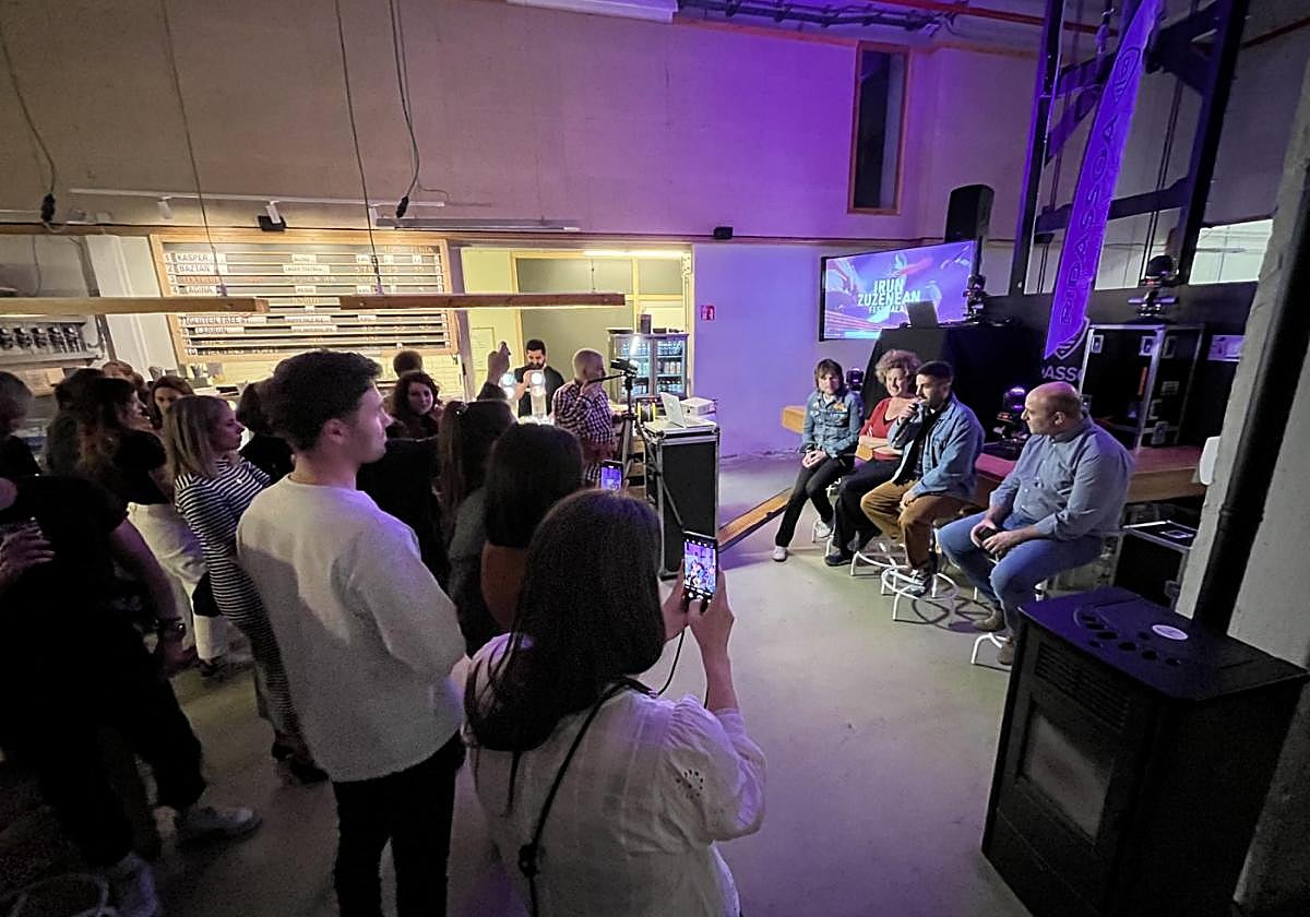 La La Love You y Grises encabezarán el cartel del Irun Zuzenean 2023 ...