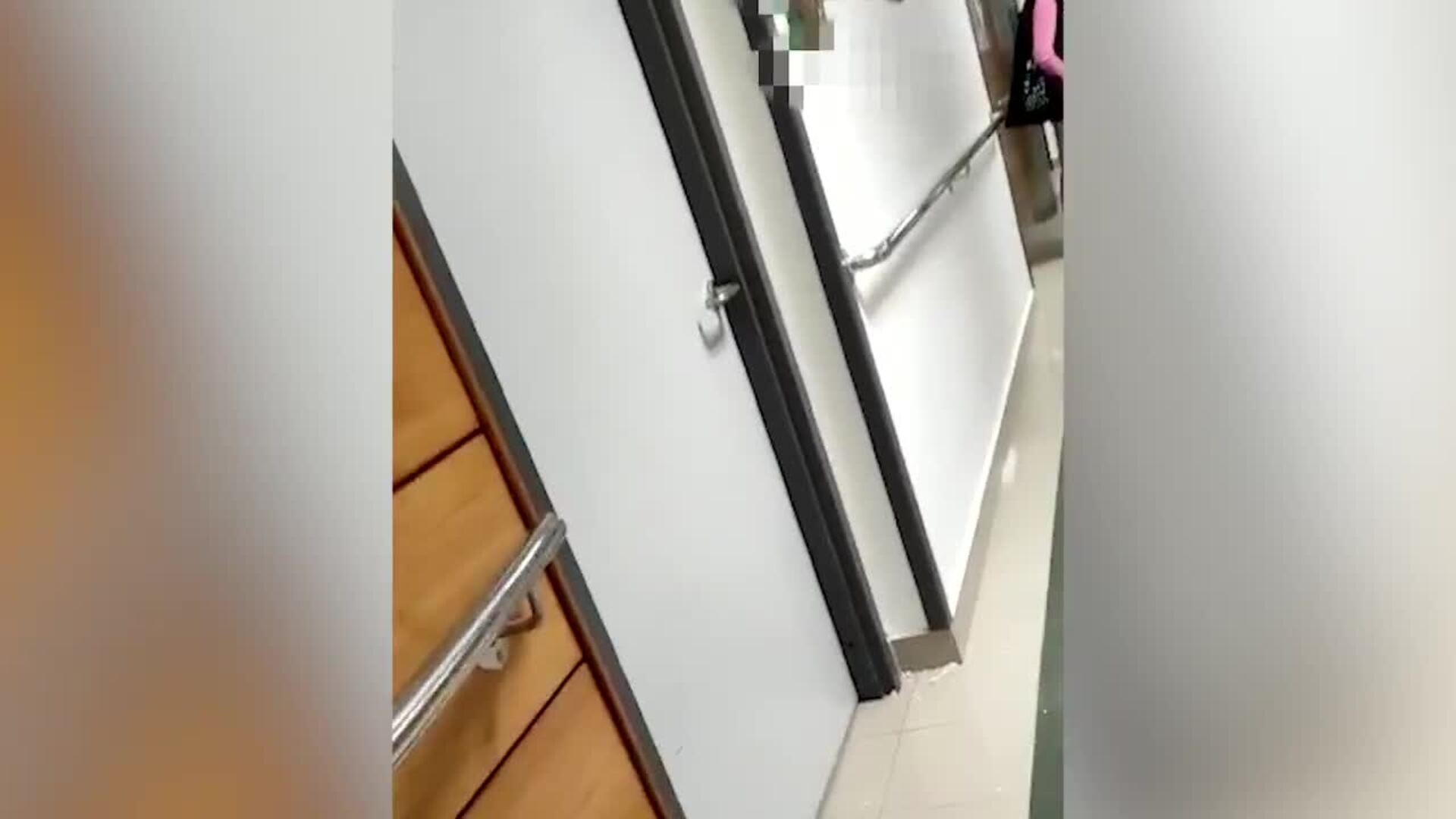 «Una cosa es no limpiar y otra ensuciar a propósito. ¿A qué no está ...