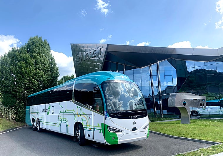 Lurraldebus inicia la renovación de los buses a Bilbao, Loiu y Vitoria ...
