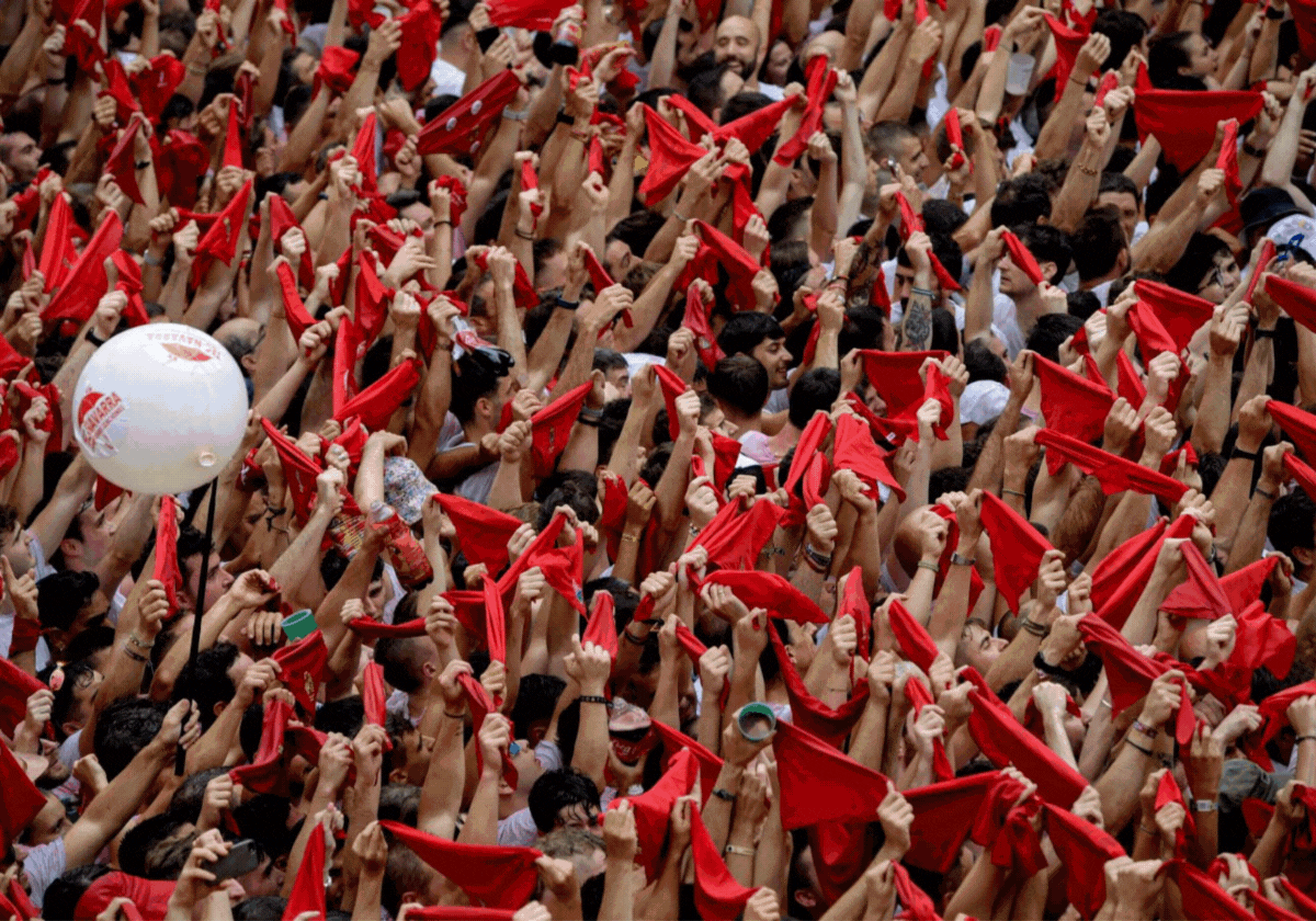 Chupinazo De Los Sanfermines ¡no Nos Rendiremos Aúpa Osasuna El Diario Vasco