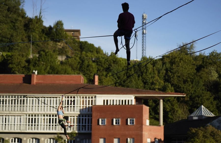 Equilibrismos sobre el río | El Diario Vasco