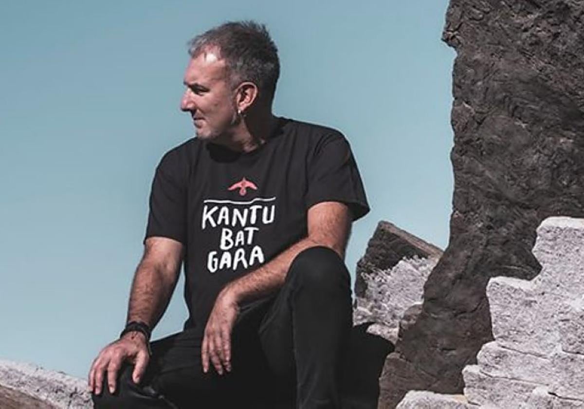Lasarte-Oria: Jon Maia presenta esta tarde su último trabajo, 'Kantu bat gara', en la Casa de ...