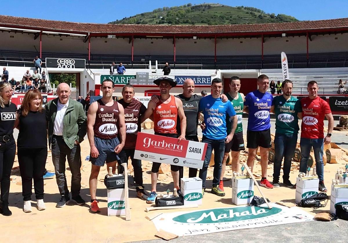 Azpeitia: Berriro jantzi du txapela Azpeitian Ugaitz Mugerza aizkolari mutrikuarrak | El Diario ...