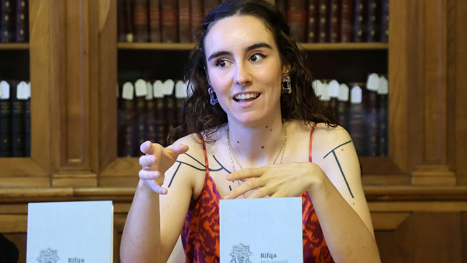 Palestinarren egoera salatzen duen 'Rifqa' poema liburua euskaratu du ...