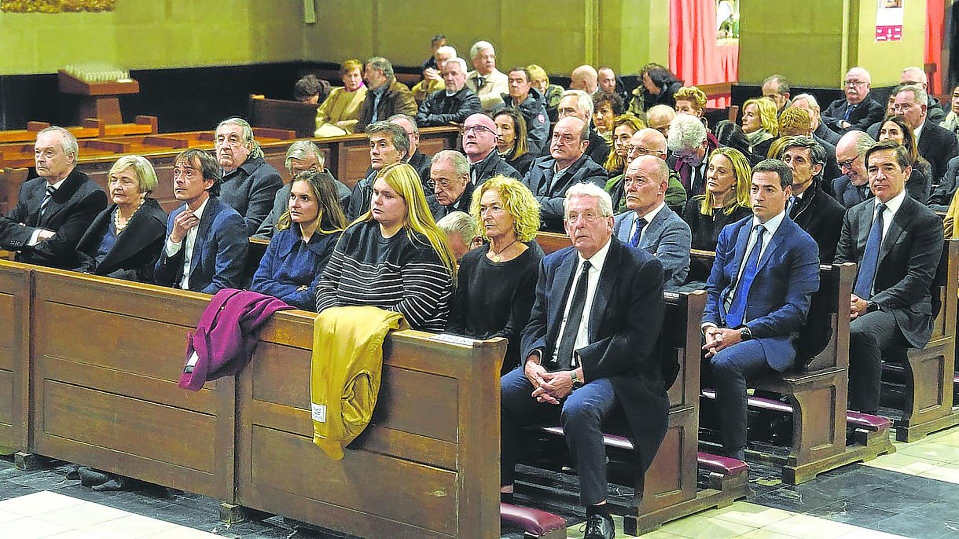 Funeral en Getxo en memoria de Javier Echenique | El Diario Vasco