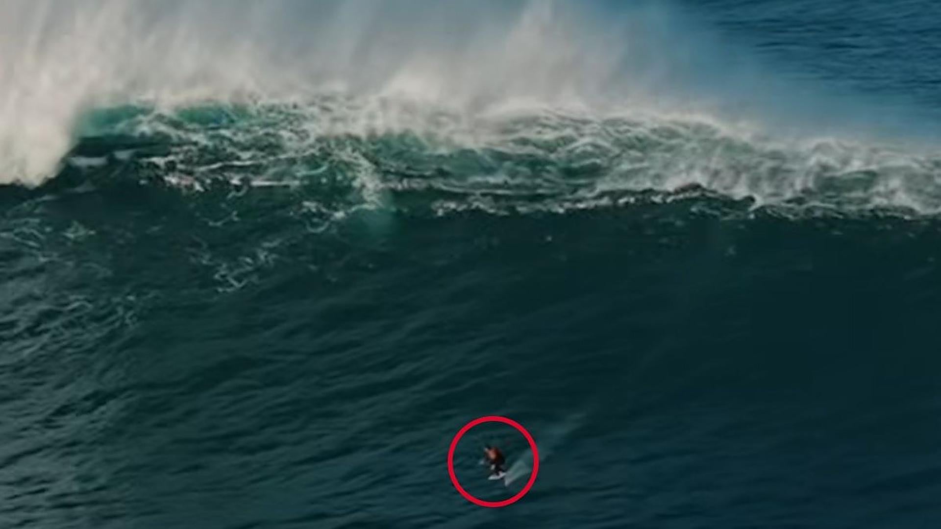 El impresionante vídeo surfeando la ola Belharra frente a la costa ...