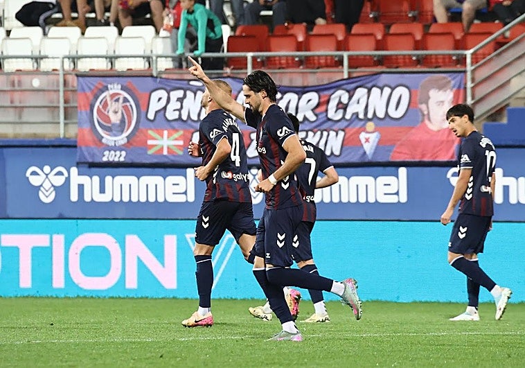 Sunny ray leaks onlyfans attractive figure, tiny in height,