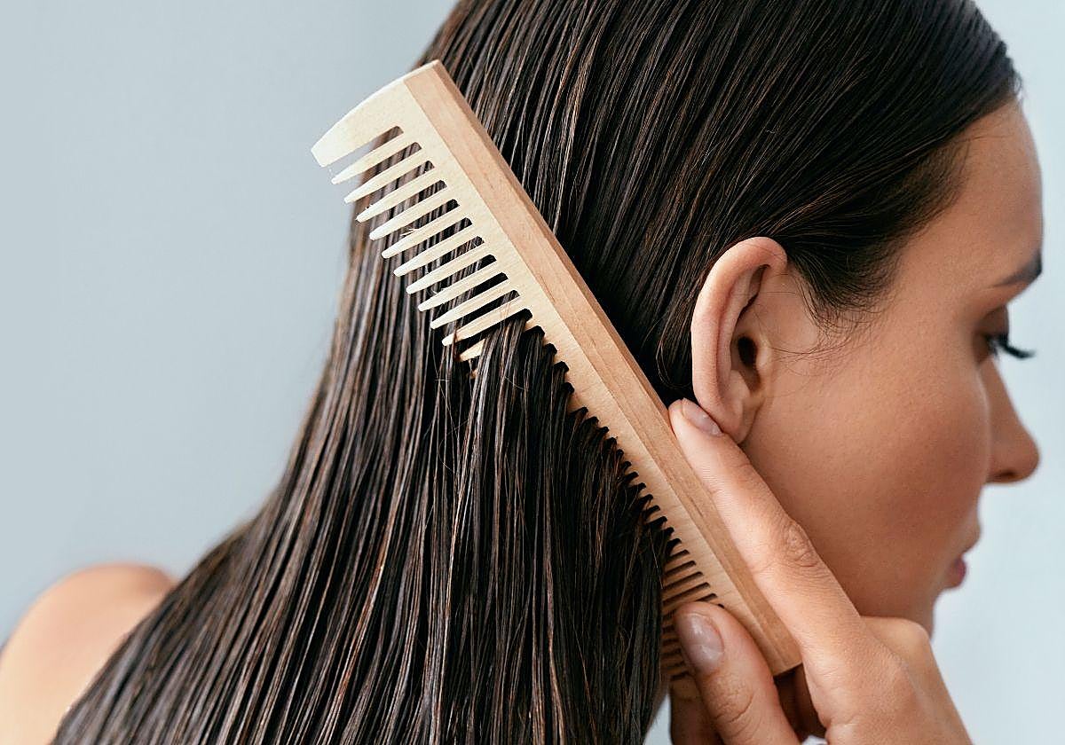 Los consejos de los expertos para que el pelo dure más tiempo limpio ...