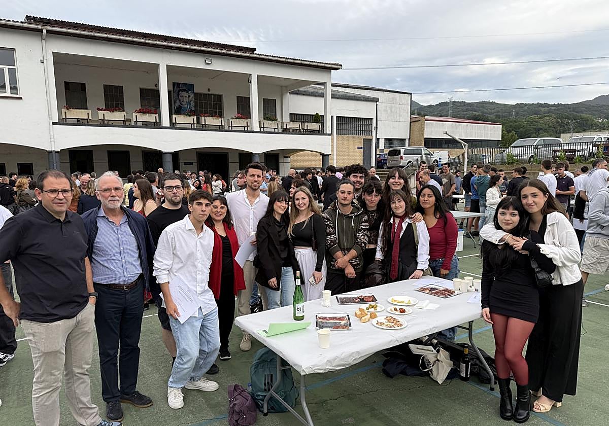 Fenomenal ambiente en el tradicional cierre del curso del Salestarrak ...