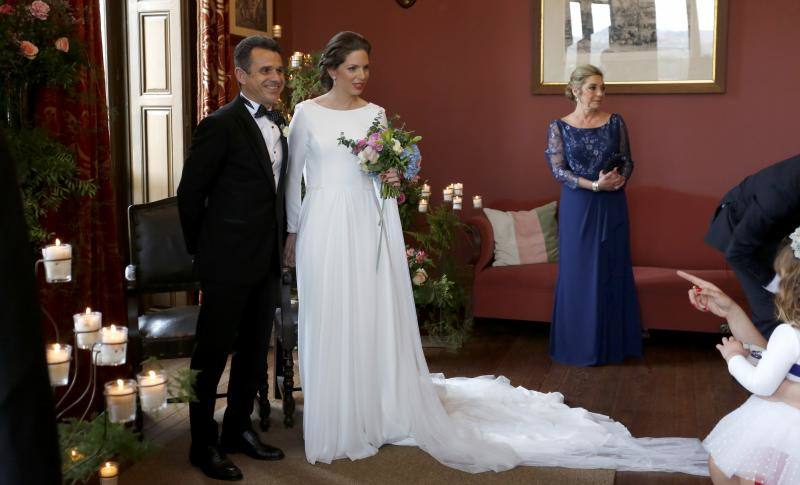 Fotos: La boda del exjugador del Sporting Eloy Olaya con Lucía Vicente ...