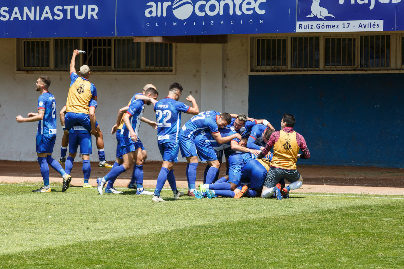 Fotos: El Real Avilés celebra el ascenso | El Comercio: Diario de Asturias