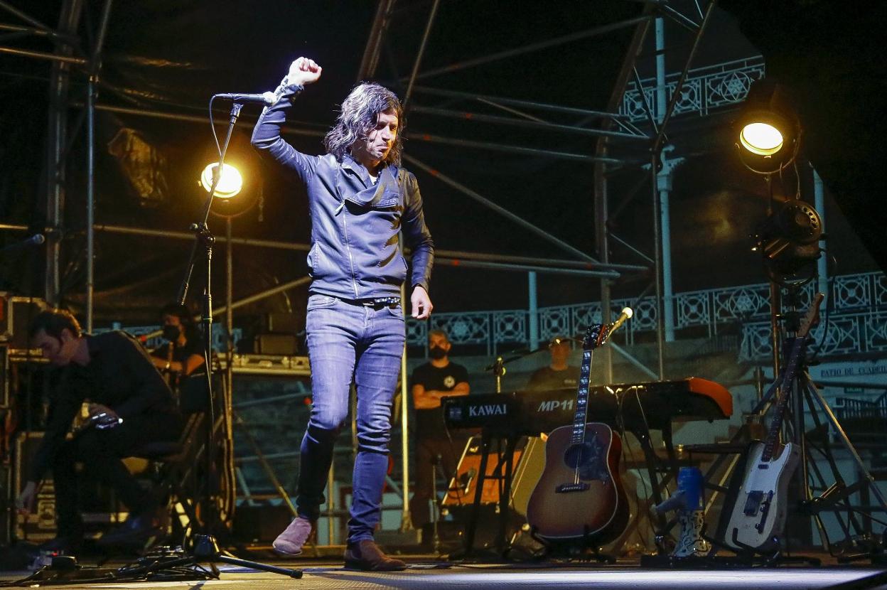 Rulo y la Contrabanda triunfa en El Bibio | El Comercio: Diario de Asturias