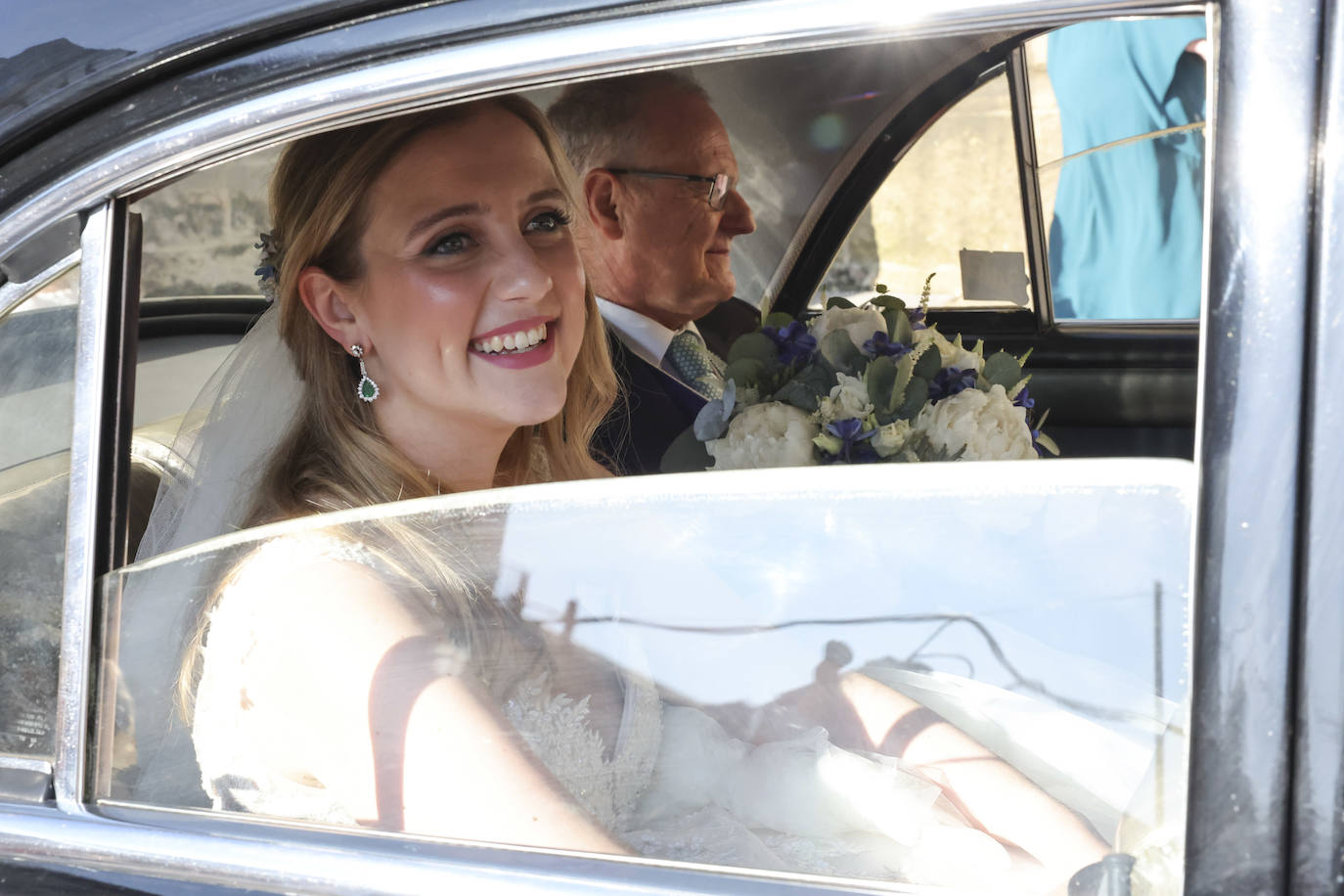 Fotos: Paula Canga y Phil Downs se casan en la Catedral de Oviedo | El ...