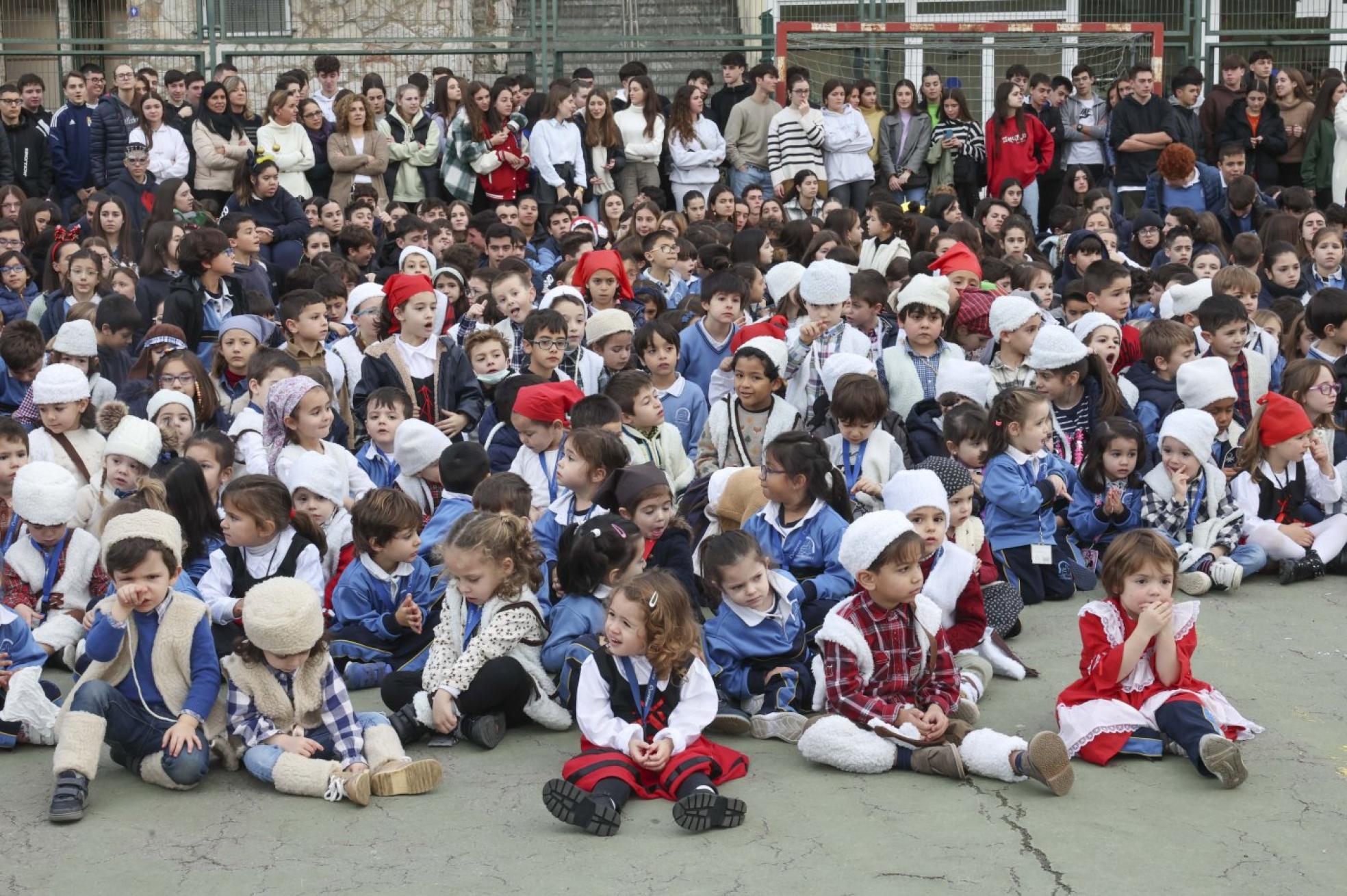 Los Reyes Magos envían a sus pajes al cole | El Comercio: Diario de ...