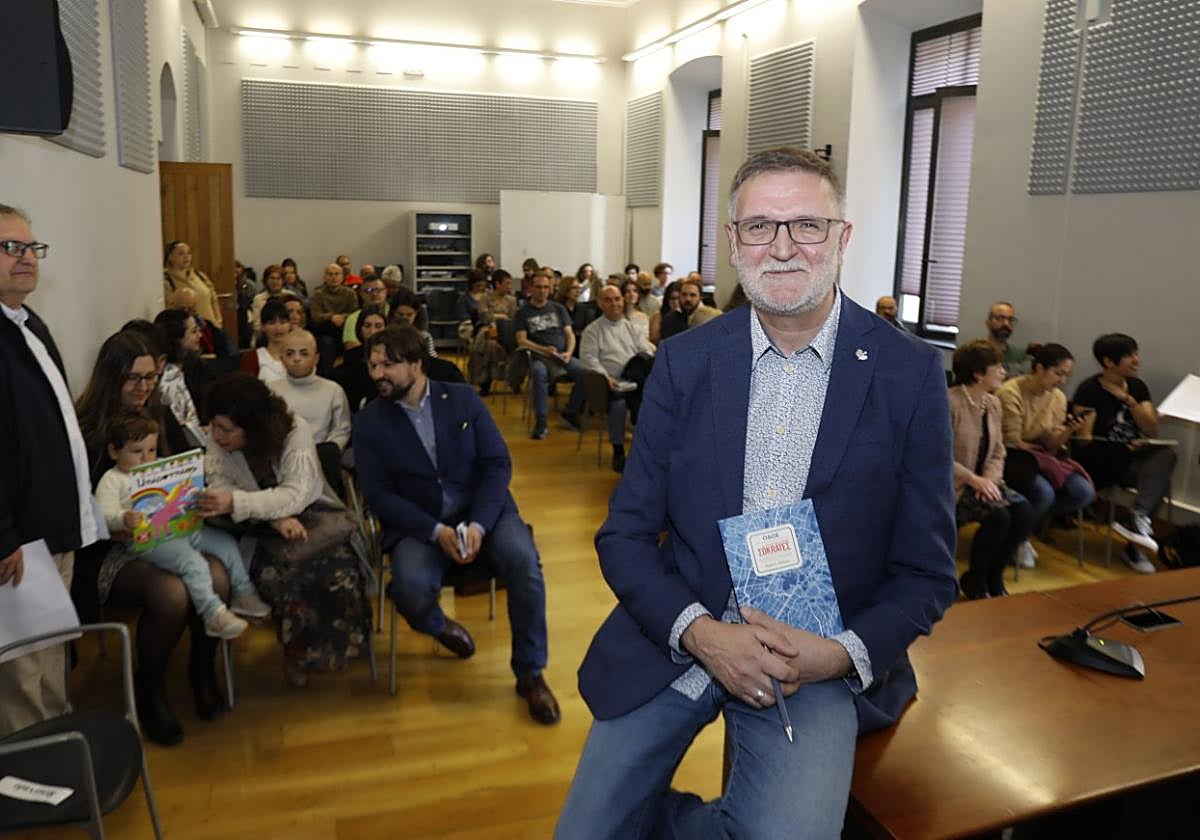 Juan J. Alonso presenta 'En la calle con Sócrates' | El Comercio ...