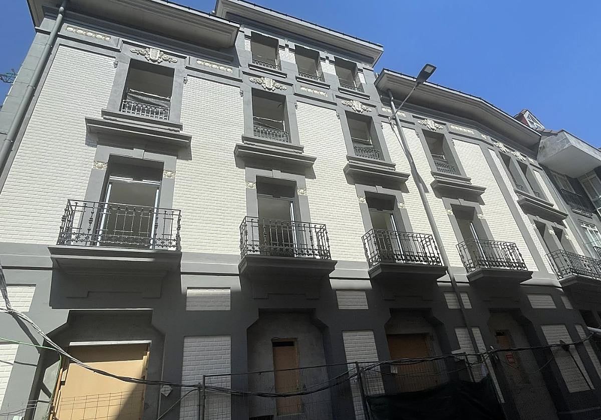 Una de las edificaciones históricas de Langreo recupera su esplendor | El Comercio: Diario de ...