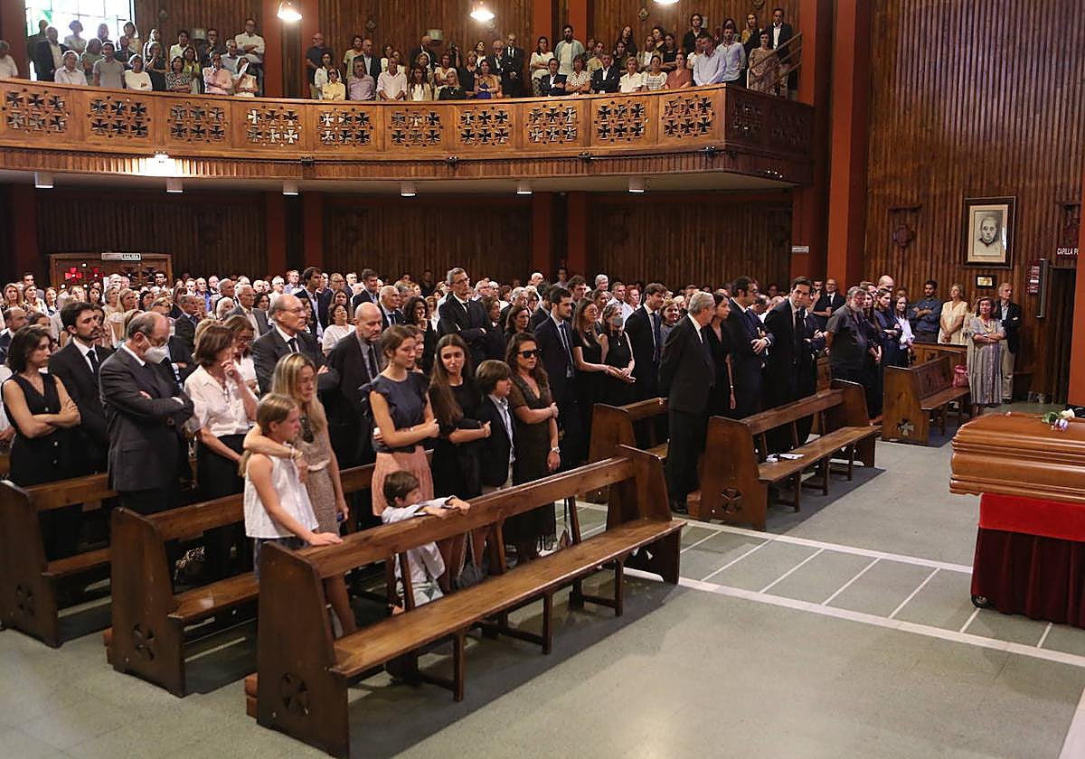 Multitudinaria despedida a Carmen Orejas, ejemplo de generosidad y amor ...
