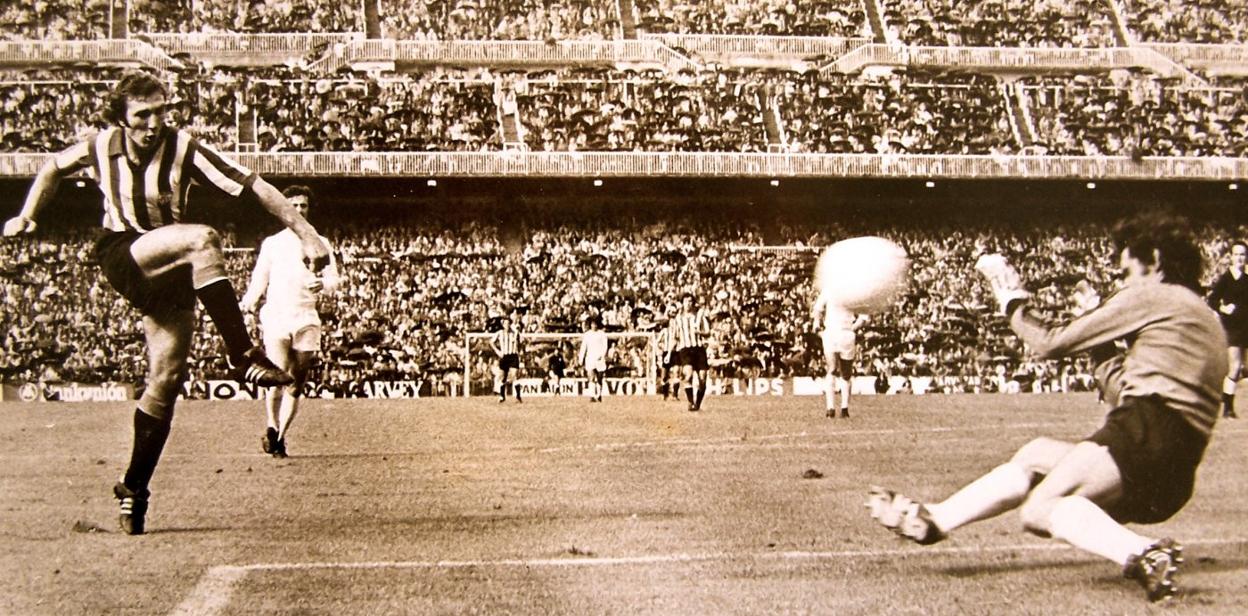 Un traspaso que pudo romperse | El Comercio: Diario de Asturias