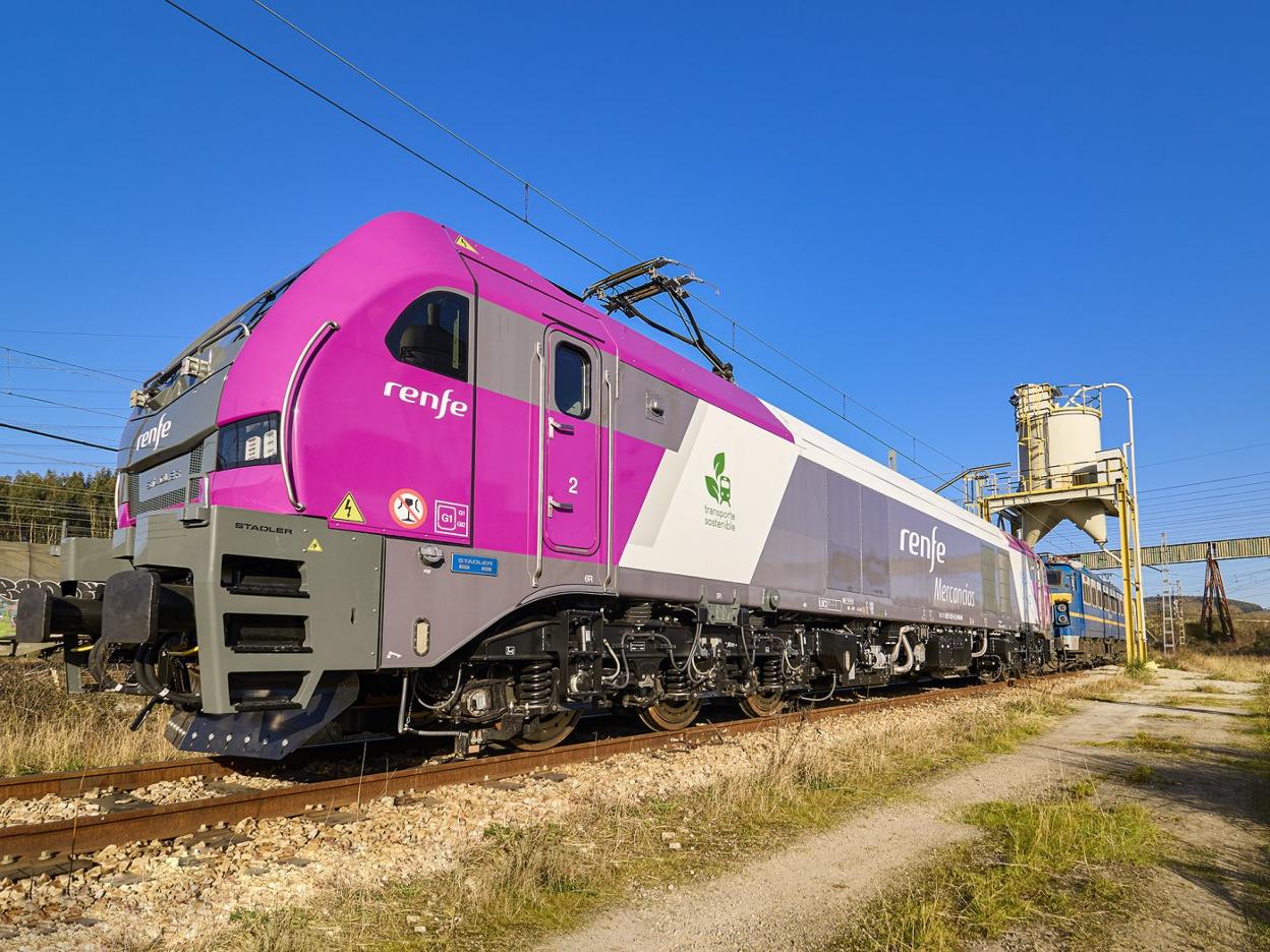 Locomotora nueva de Renfe para Arcelor | El Comercio: Diario de Asturias
