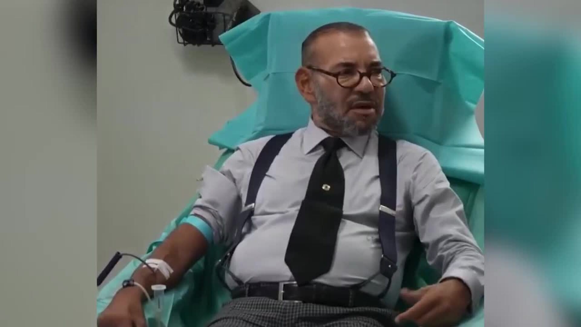 Mohamed VI visita un hospital de Marrakech cuatro días después del ...