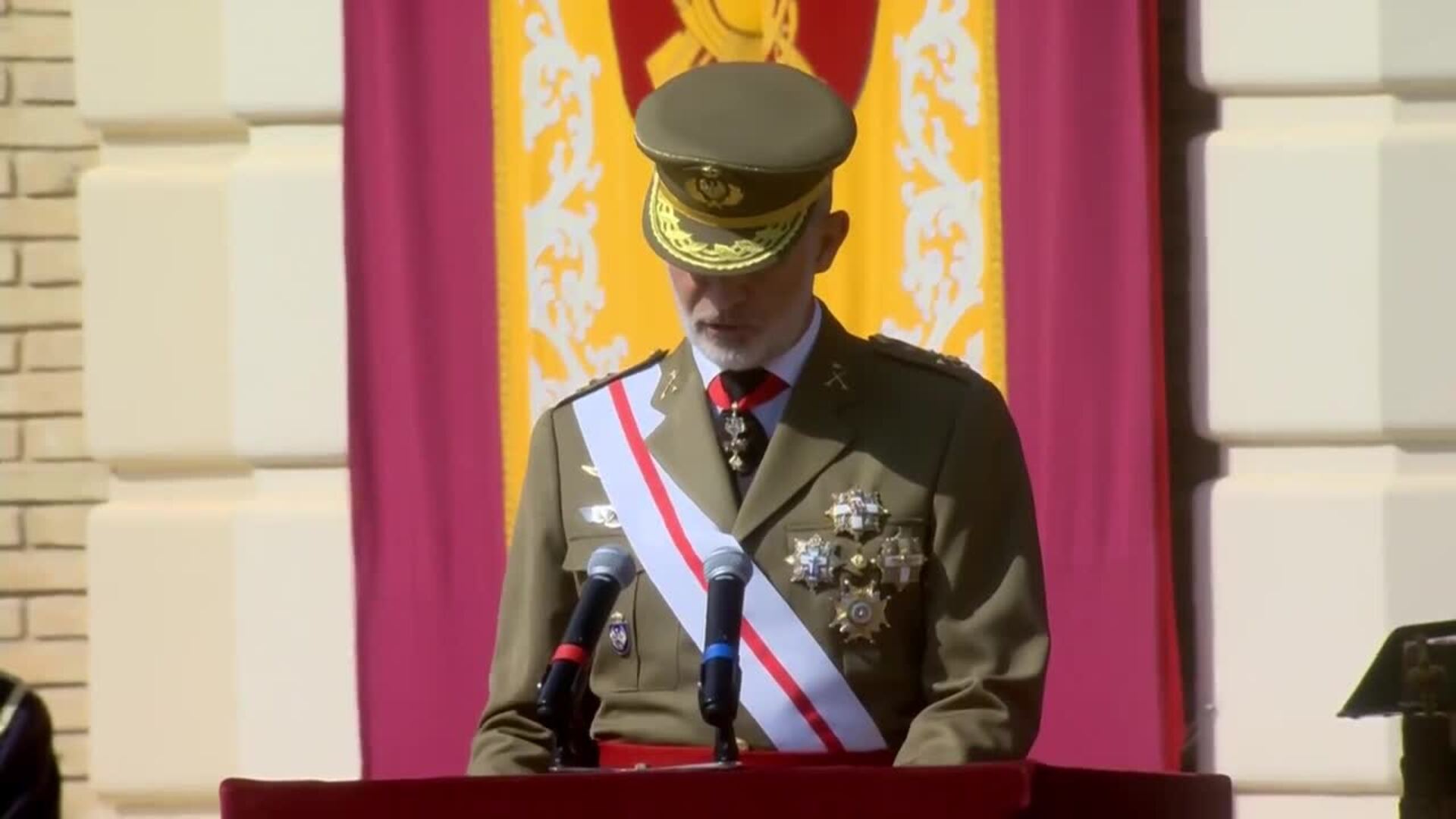 El Rey recuerda a Leonor que asume "la mayor responsabilidad con España ...
