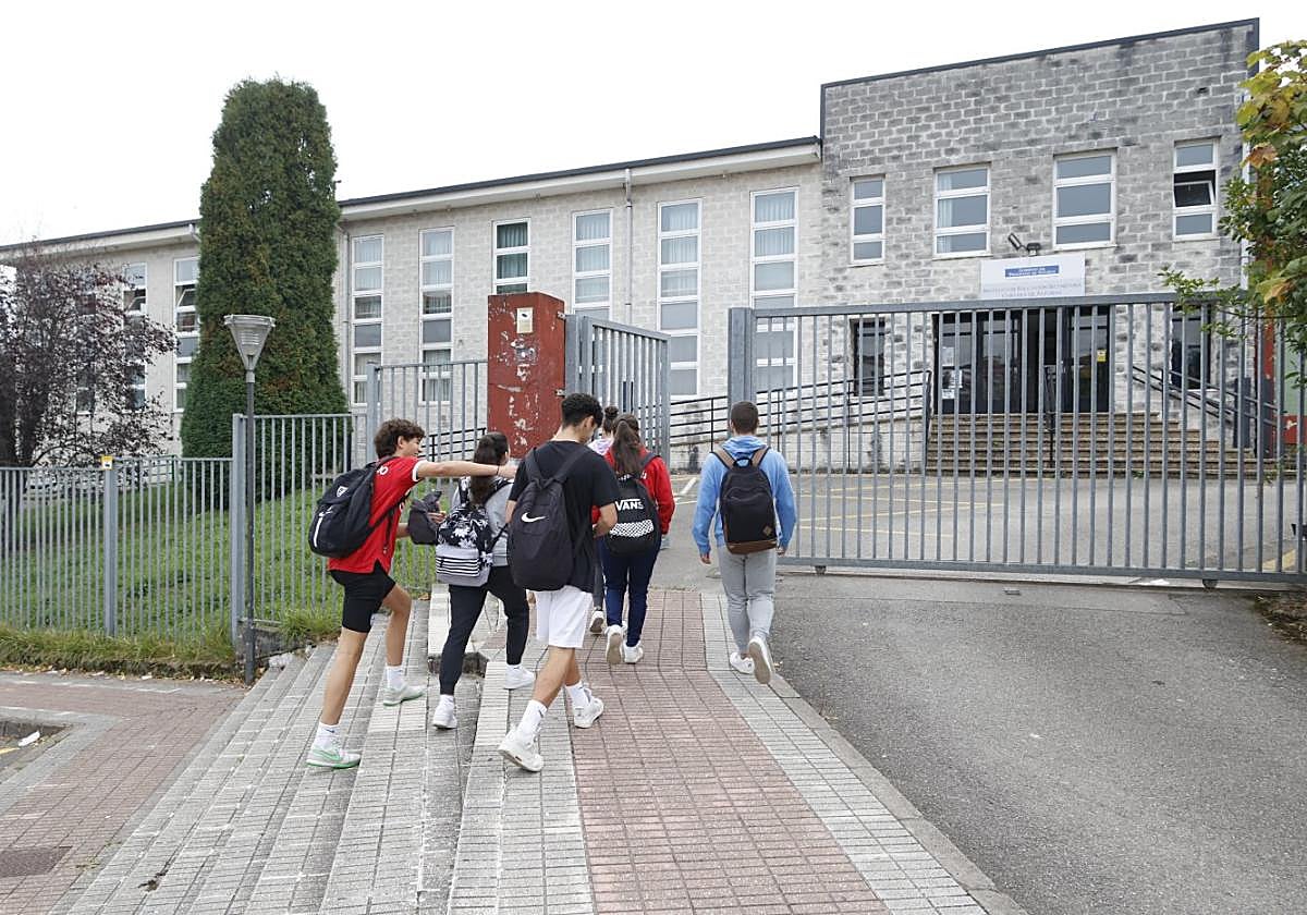 Los alumnos del Instituto Corvera podrán optar a becas de inmersión ...