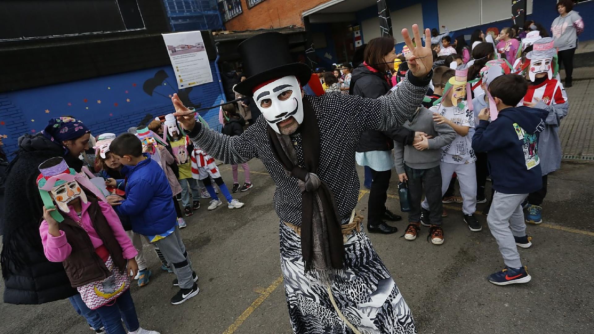 El Xiru y la Vieya visitan el Marcelo Gago | El Comercio: Diario de ...